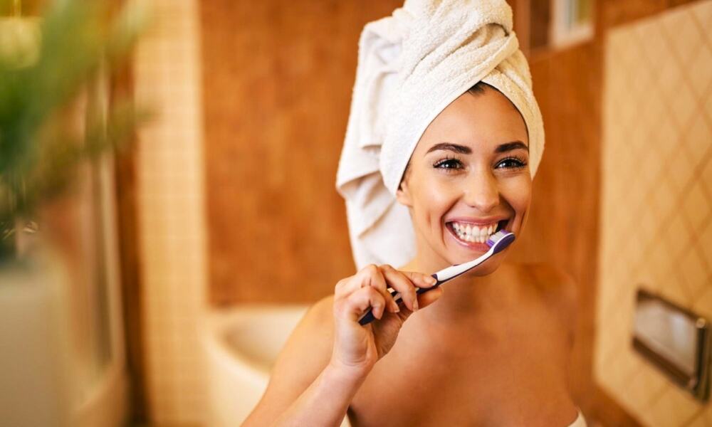 L'évolution de l'hygiène bucco-dentaire : des premières brosses à dents ...